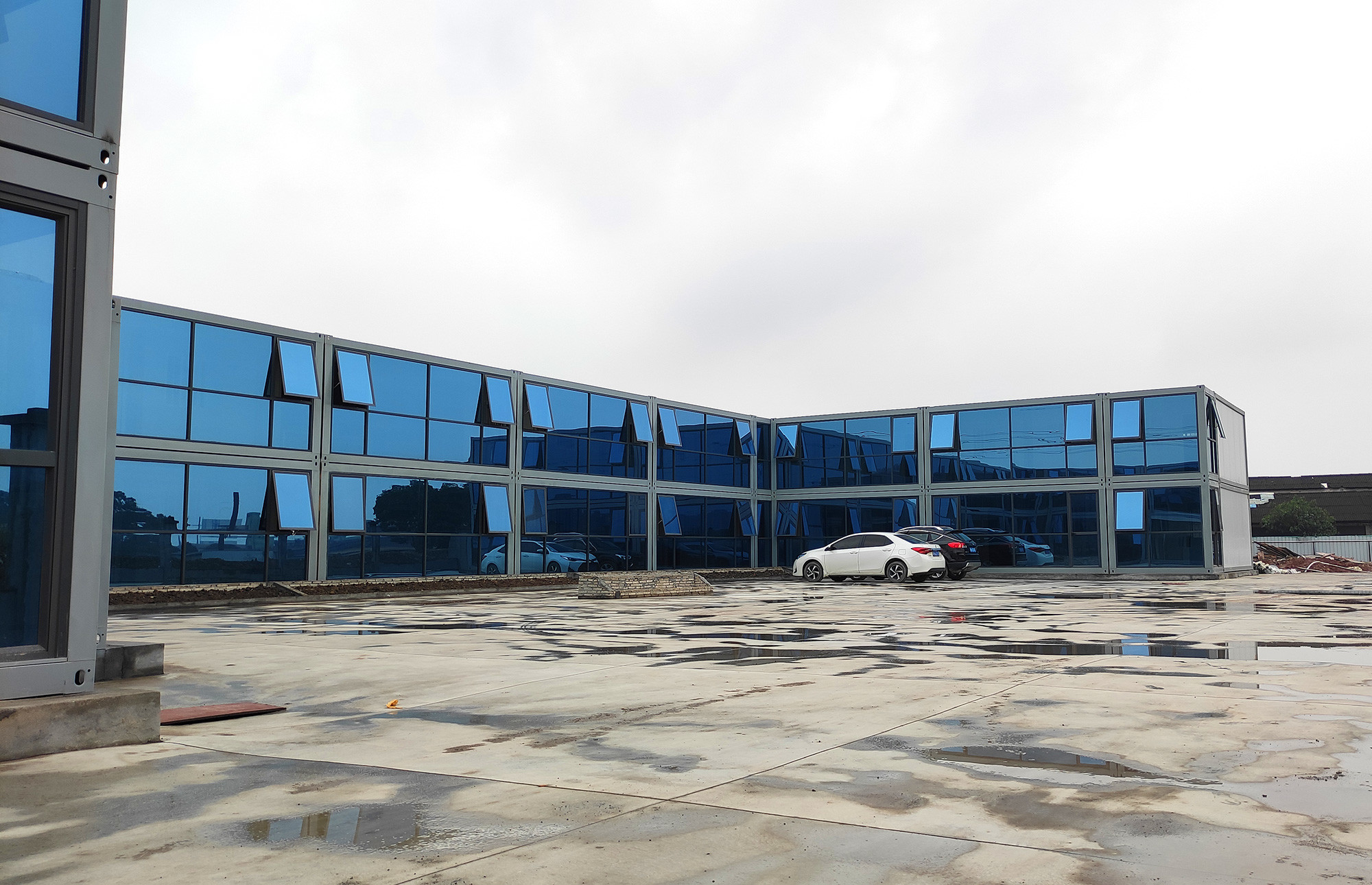 Wind Resistant Three Bedroom Container Home , 40ft Temporary Container ...